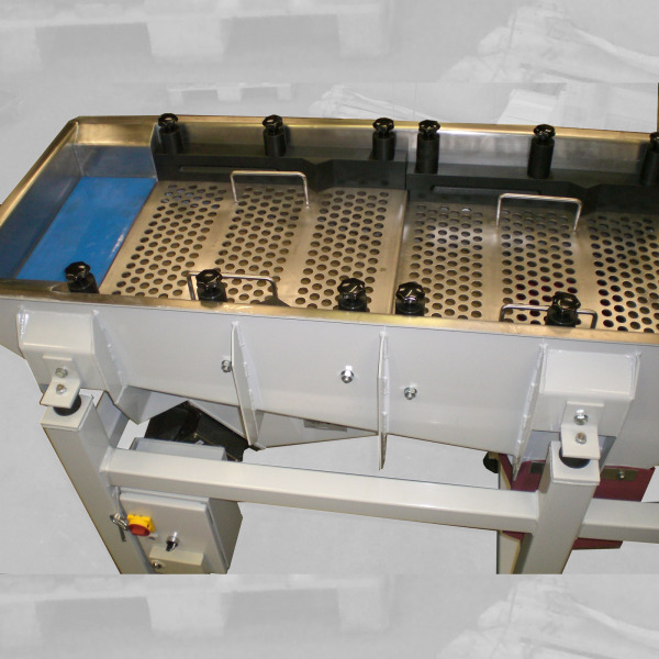 Linear vibrating screens provide efficient screening by incorporating ...